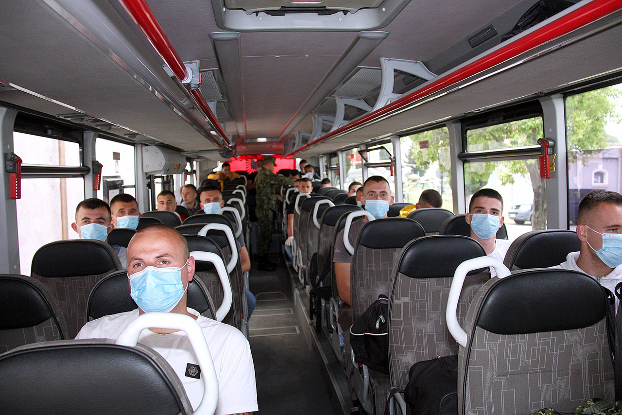 127 rekrutë të rinj rifillojnë Stërvitjen Individuale Bazë në Shkollën ...