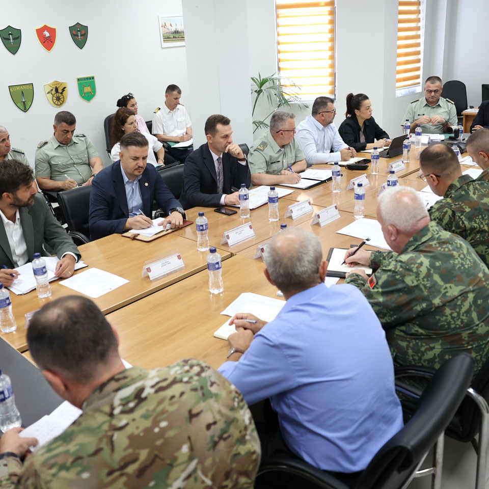 Ministri Vengu nis nga Forca Tokësore procesin e Rivlerësimit ...