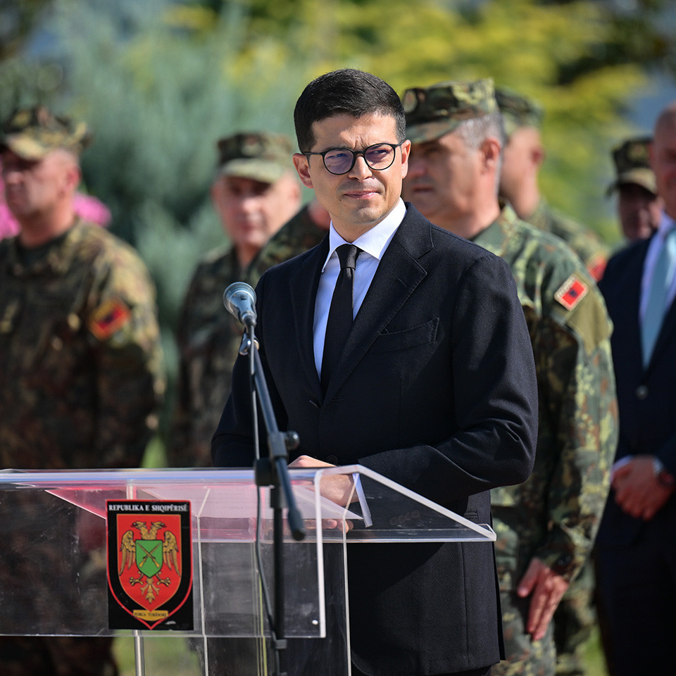 Përkujtohet krijimi i Komandës së Forcës Tokësore, Vengu: Detyrë ...